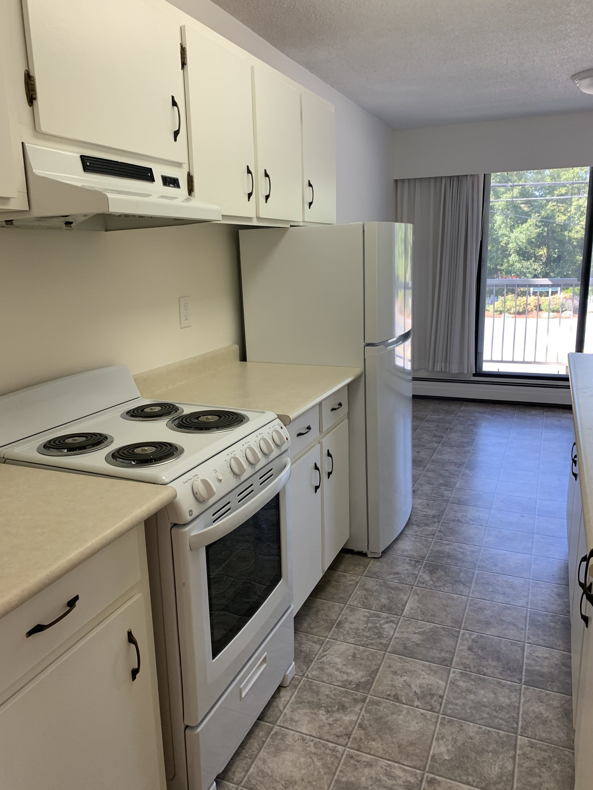 #205 - 14834 North Bluff Road, White Rock, BC, V4B 3E3 - Vista Realty ...